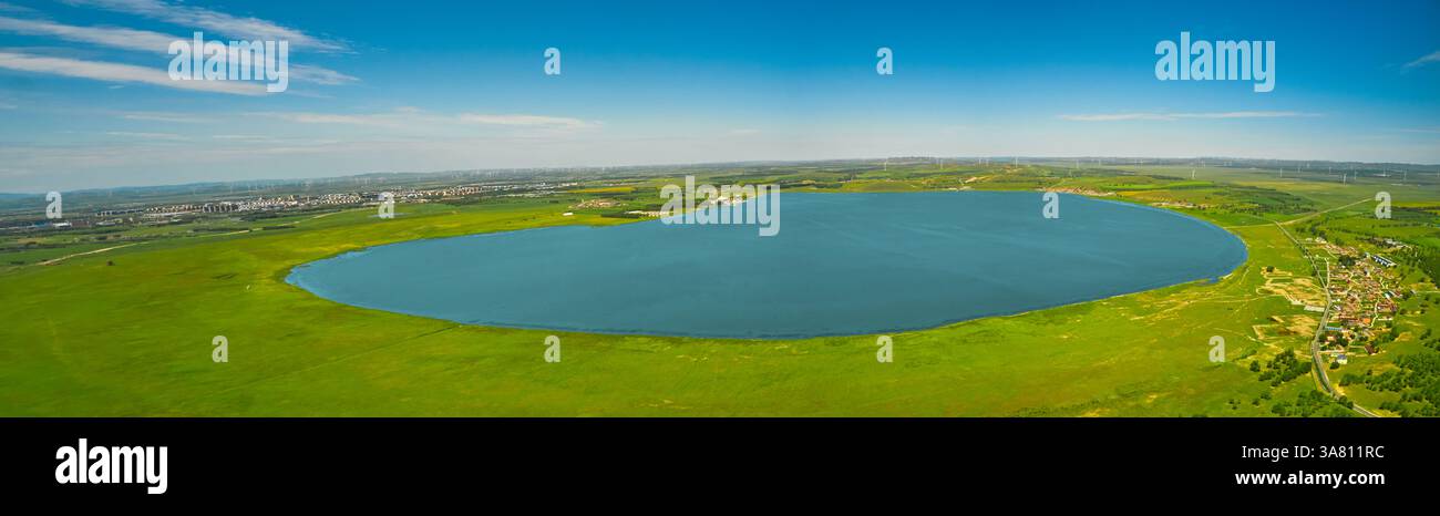 Circular lake hi-res stock photography and images - Alamy
