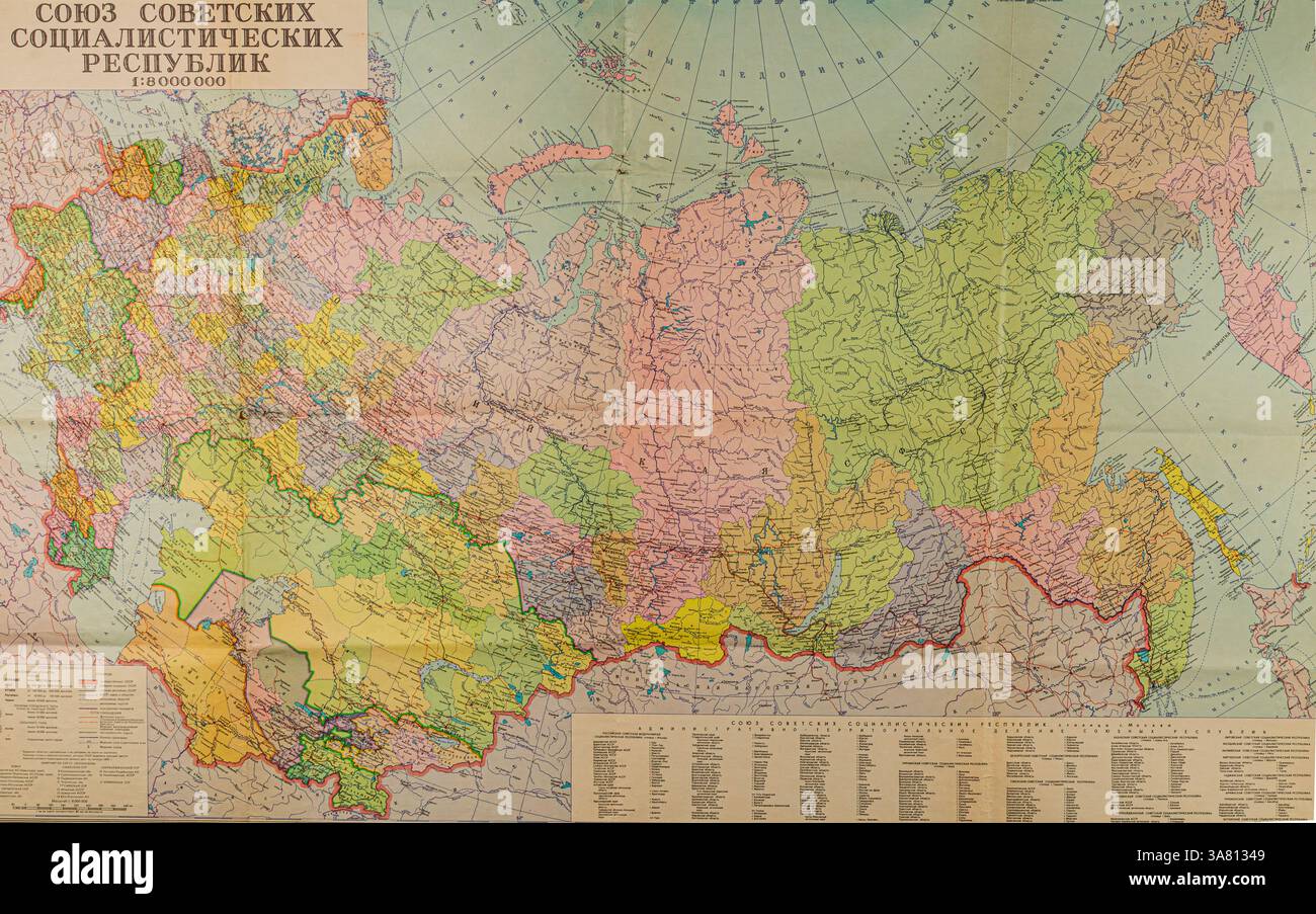This political map shows the Soviet Union’s geographic layout ...