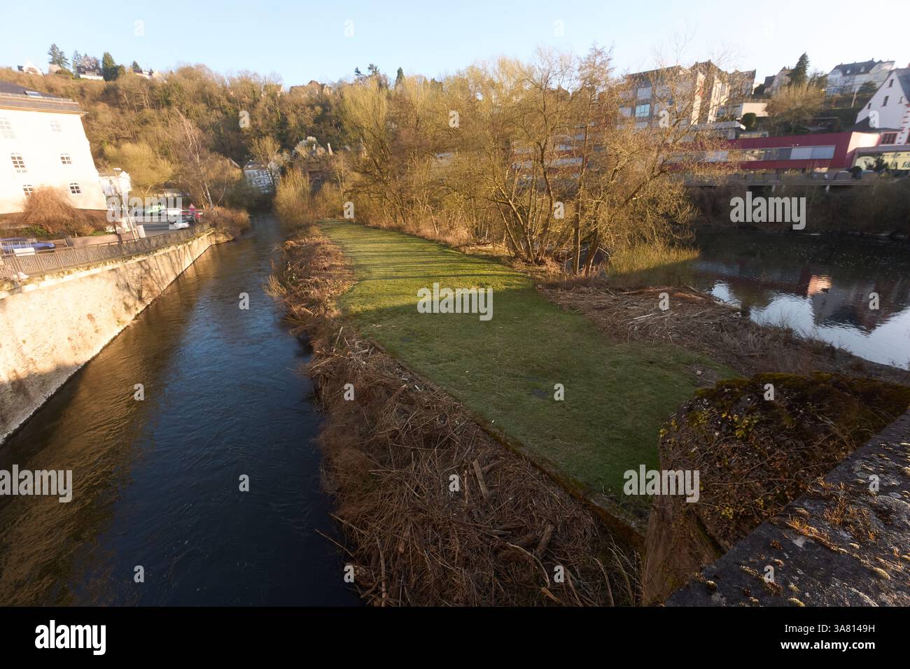 28 March 2025, Hesse, Weilburg: The Lahn flows past the old town of ...