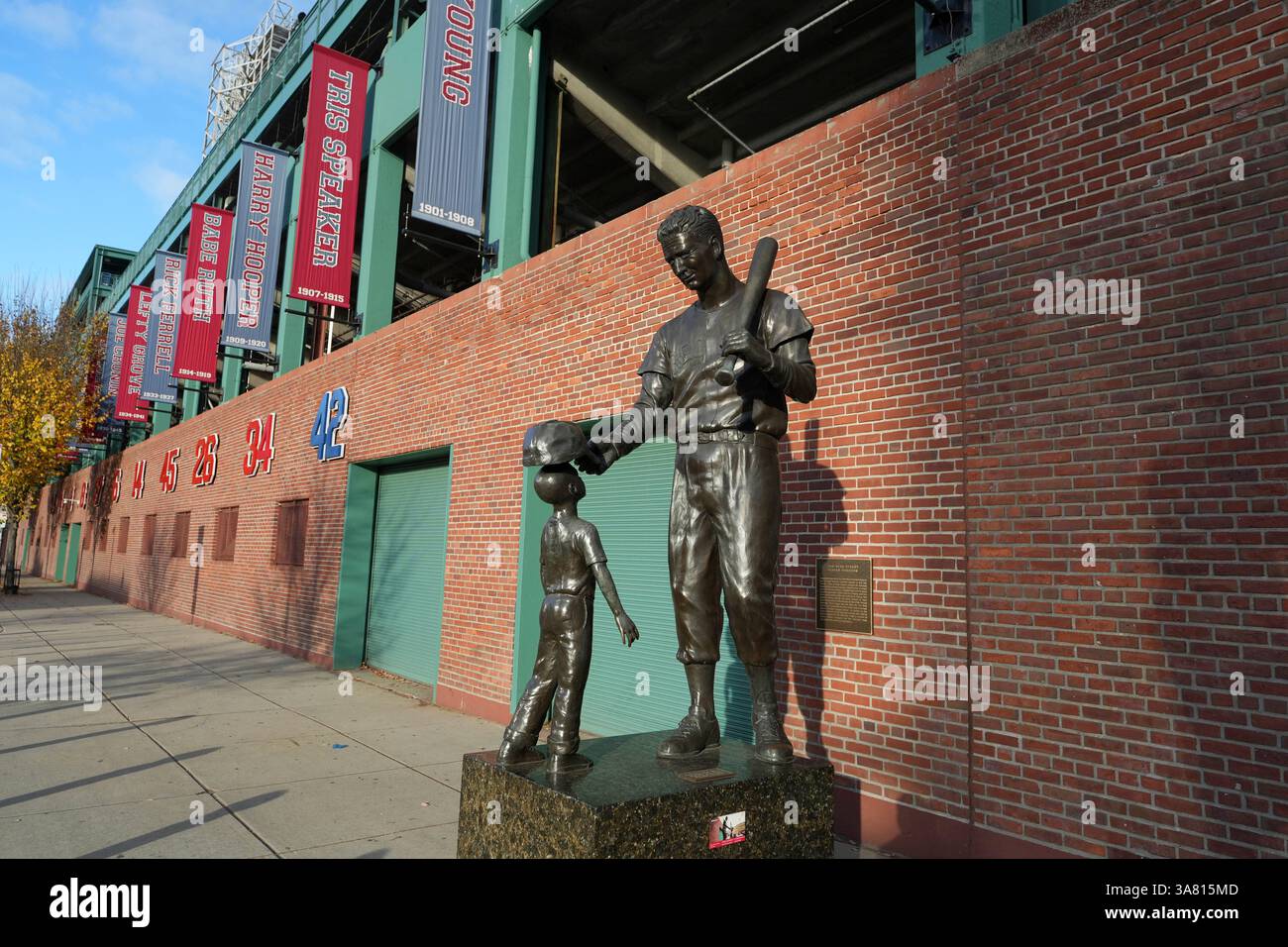 A statue of former Boston Red Sox player Ted Williams outside the ...