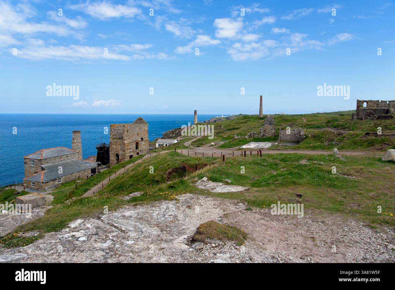 The historic Levant Tin Mines with the Beam Engine building near ...