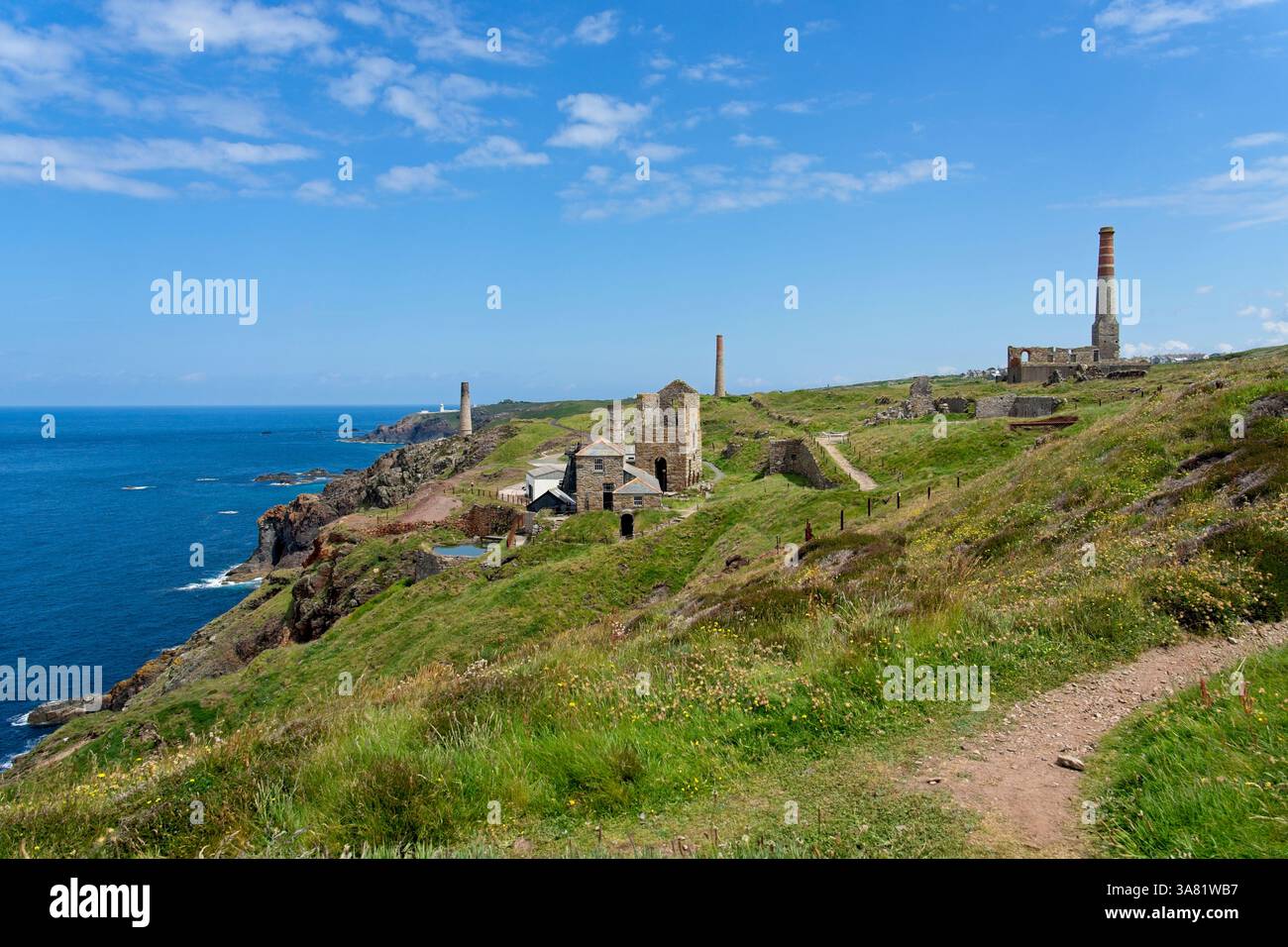 The historic Levant Tin Mines with the Beam Engine building near ...