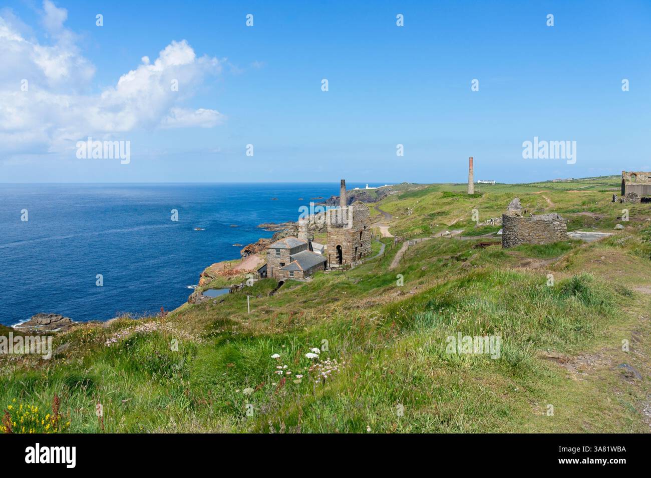 The historic Levant Tin Mines with the Beam Engine building near ...