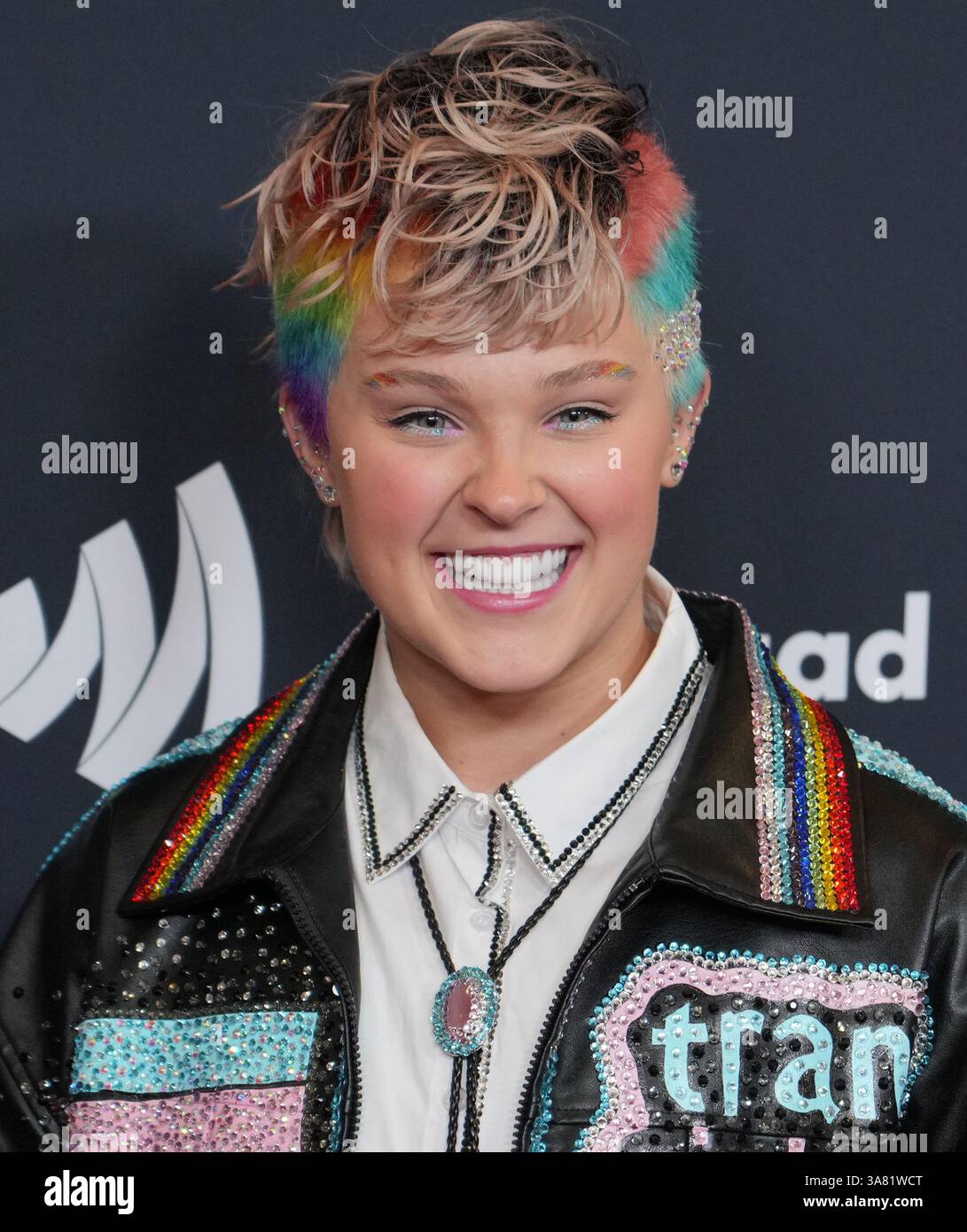 JoJo Siwa arrives at the 36th Annual GLAAD Media Awards held at the ...