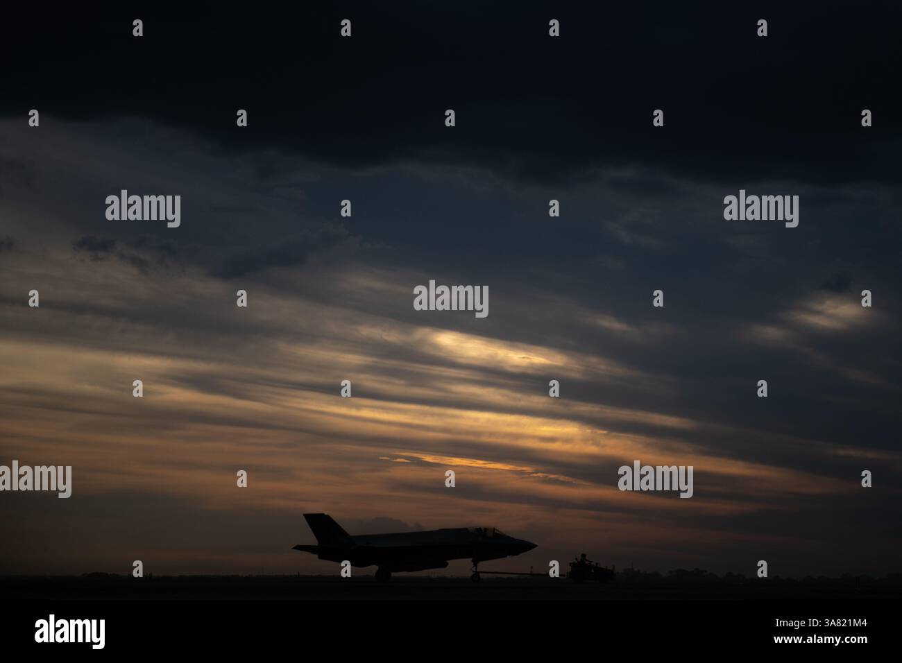 Melbourne airport 2025 hi-res stock photography and images - Alamy