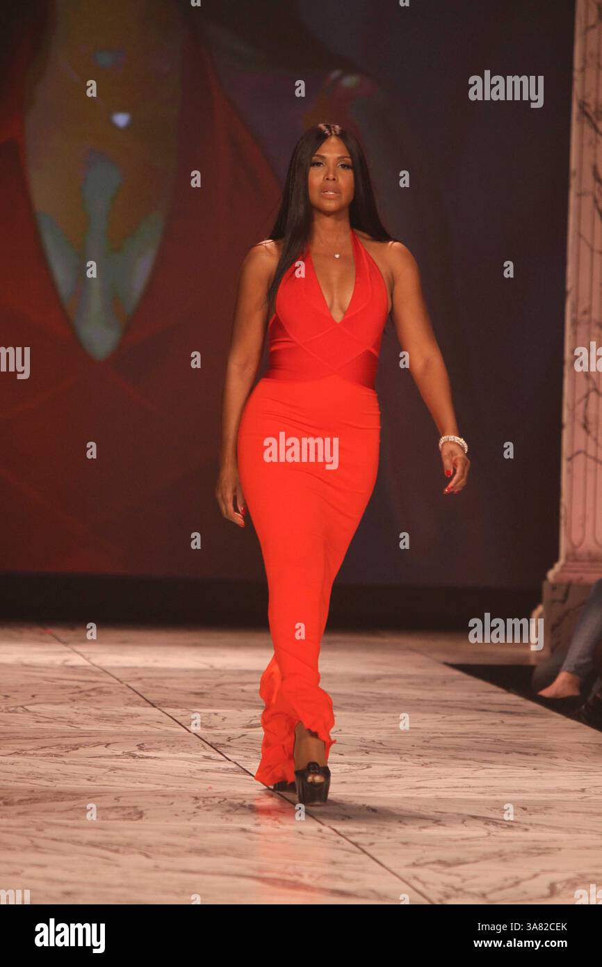 Herve l dress hi-res stock photography and images - Alamy