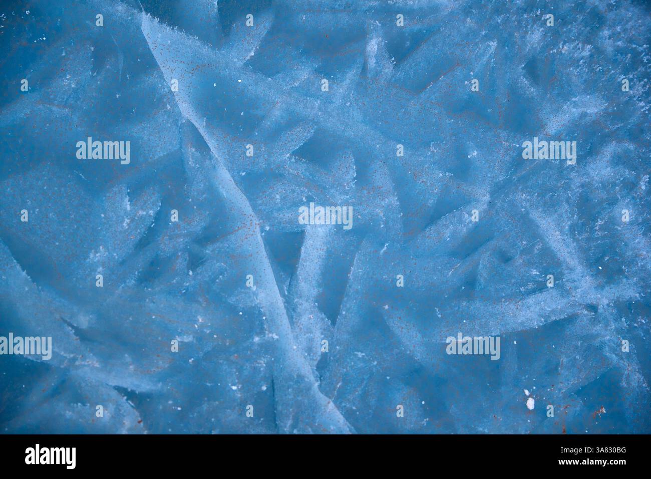 Ice Cracks and Patterns on Frozen Lake Stock Photo - Alamy