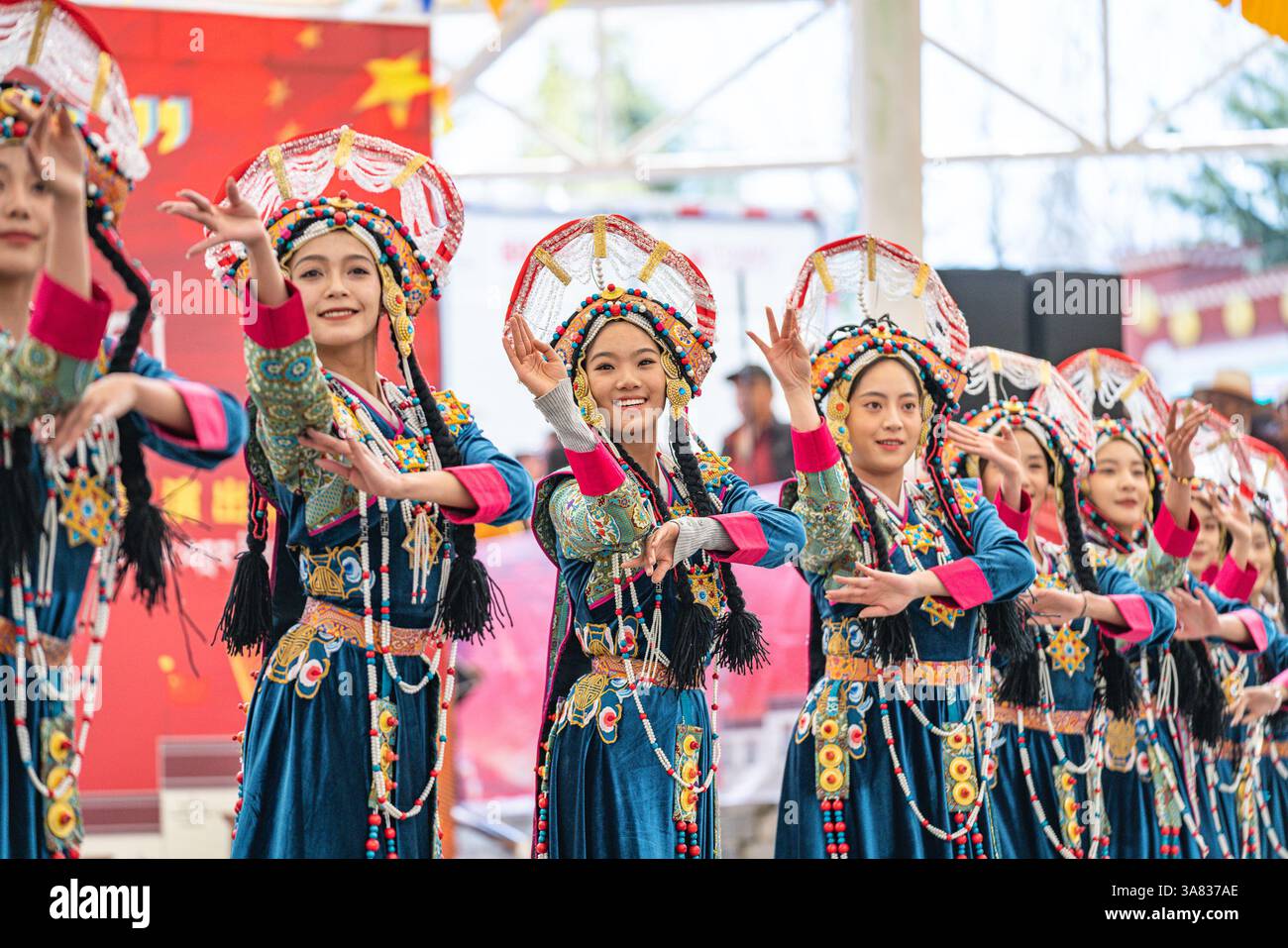 (250328) -- LHASA, March 28, 2025 (Xinhua) -- People dance at a park to ...