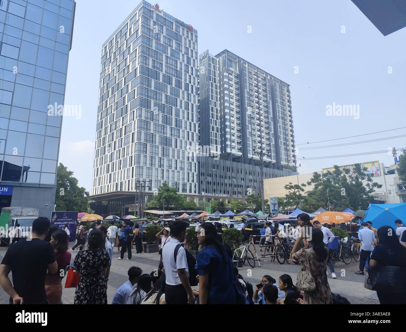 Yangon. 28th Mar, 2025. This photo taken with a mobile phone shows ...