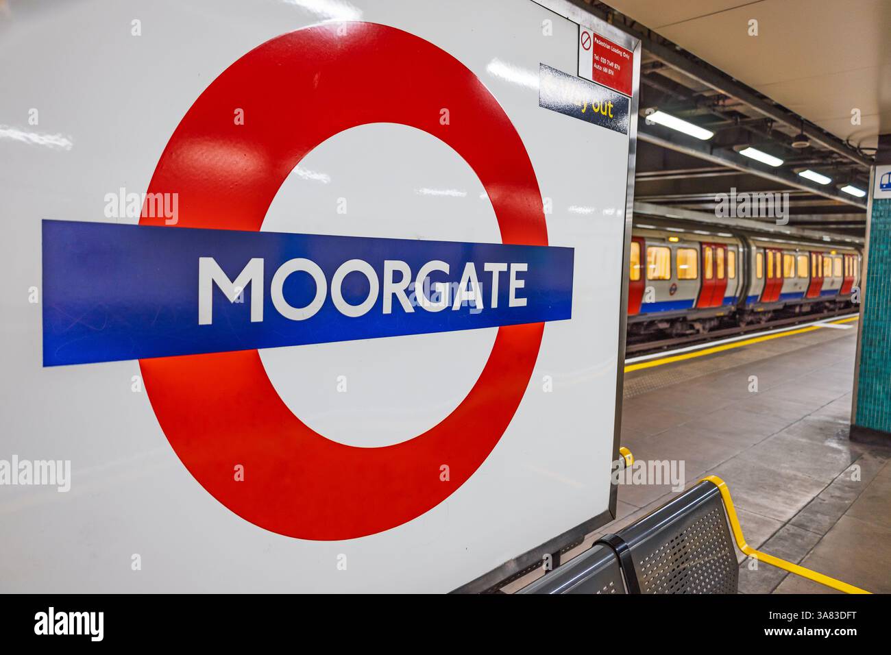 Moorgate Iconic London Underground Red Tube Sign. London, UK, 10 ...