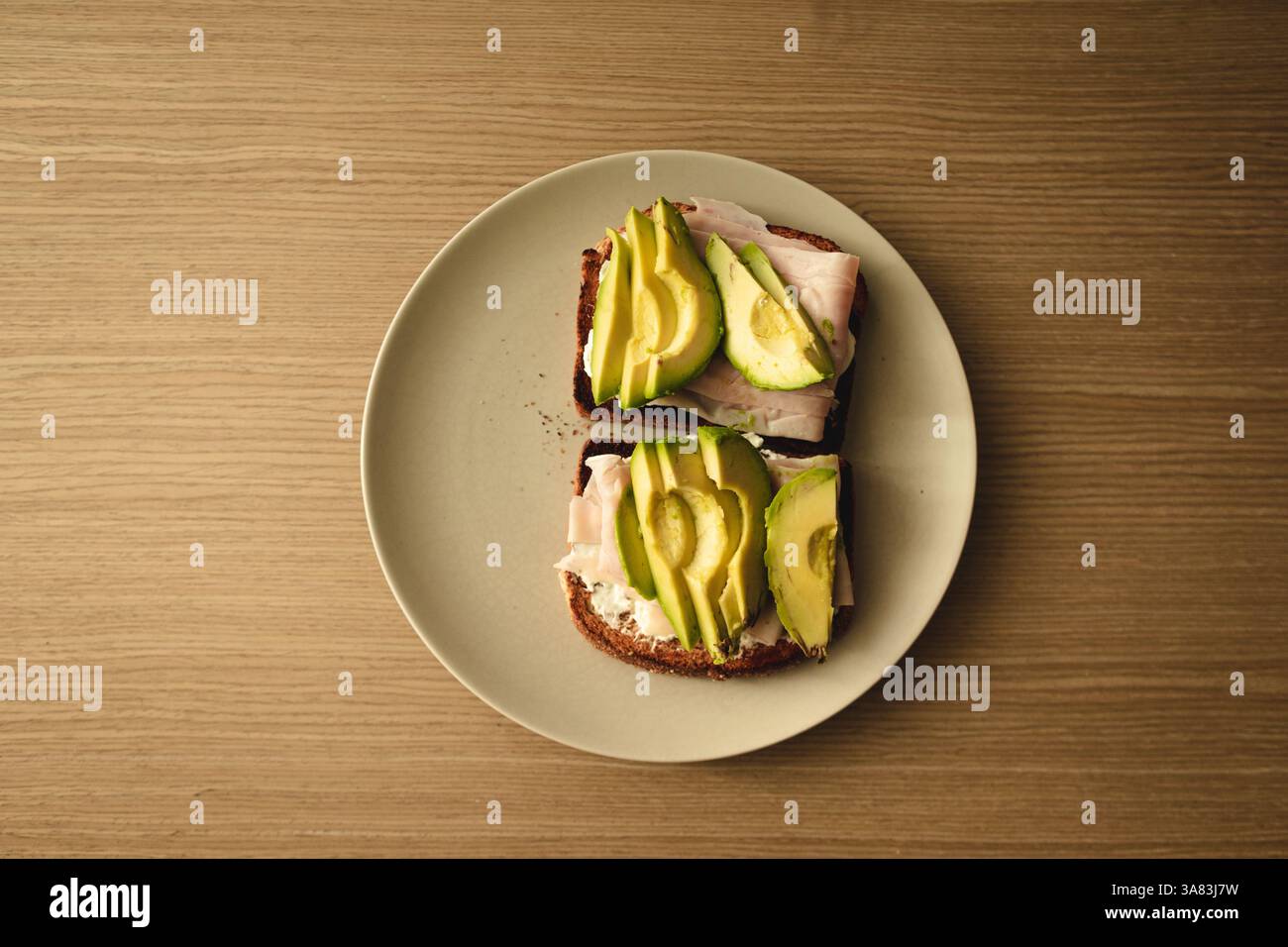 Healthy food toasts avocado hi-res stock photography and images - Alamy