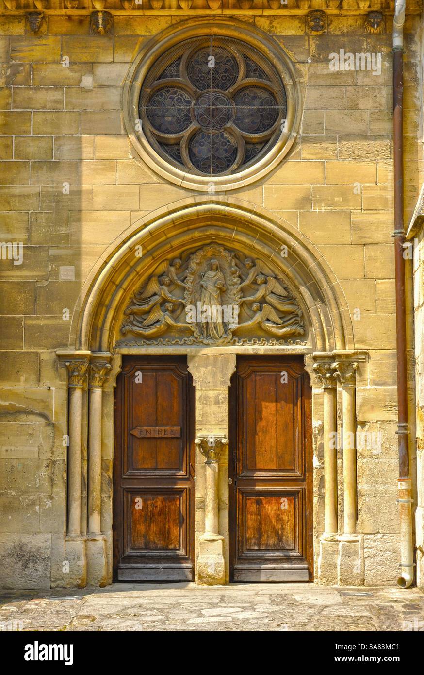 The rural Gothic church of Auvers-sur-Oise on which Van Gogh set his ...