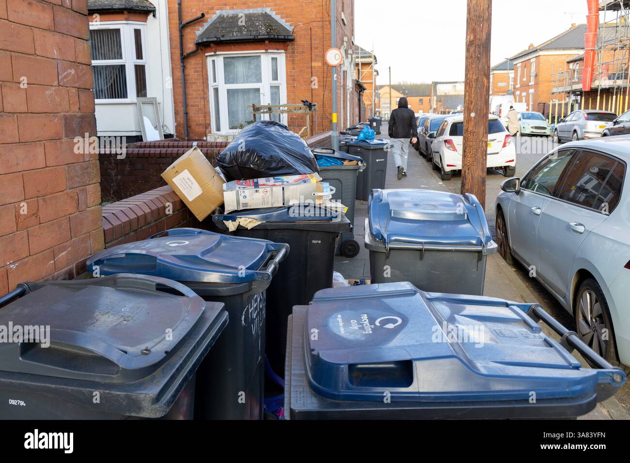 Birmingham Bin Strike. Pictured, mounting rubbish in Chesterton Road ...