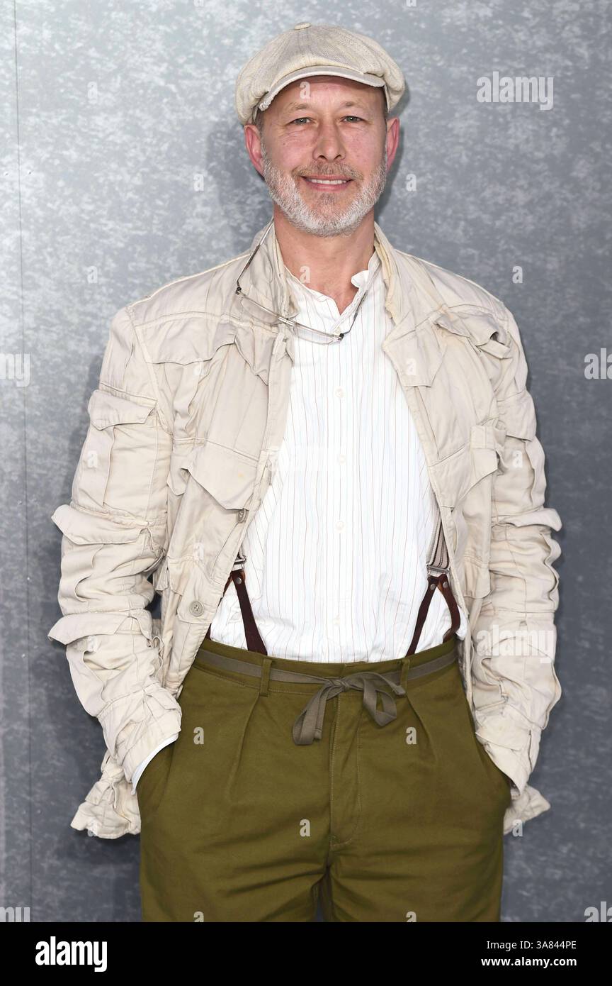 Daniel Betts bei der Premiere der Paramount Serie MobLand im Odeon Luxe ...