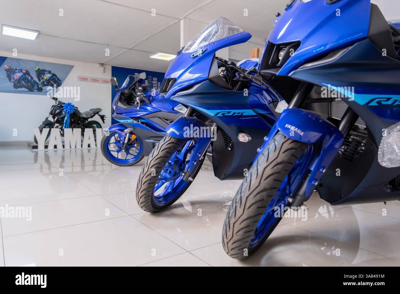 Lima, Peru, 15 Mar 2025. Yamaha r15 version 4.0 new colors, motorcycles ...