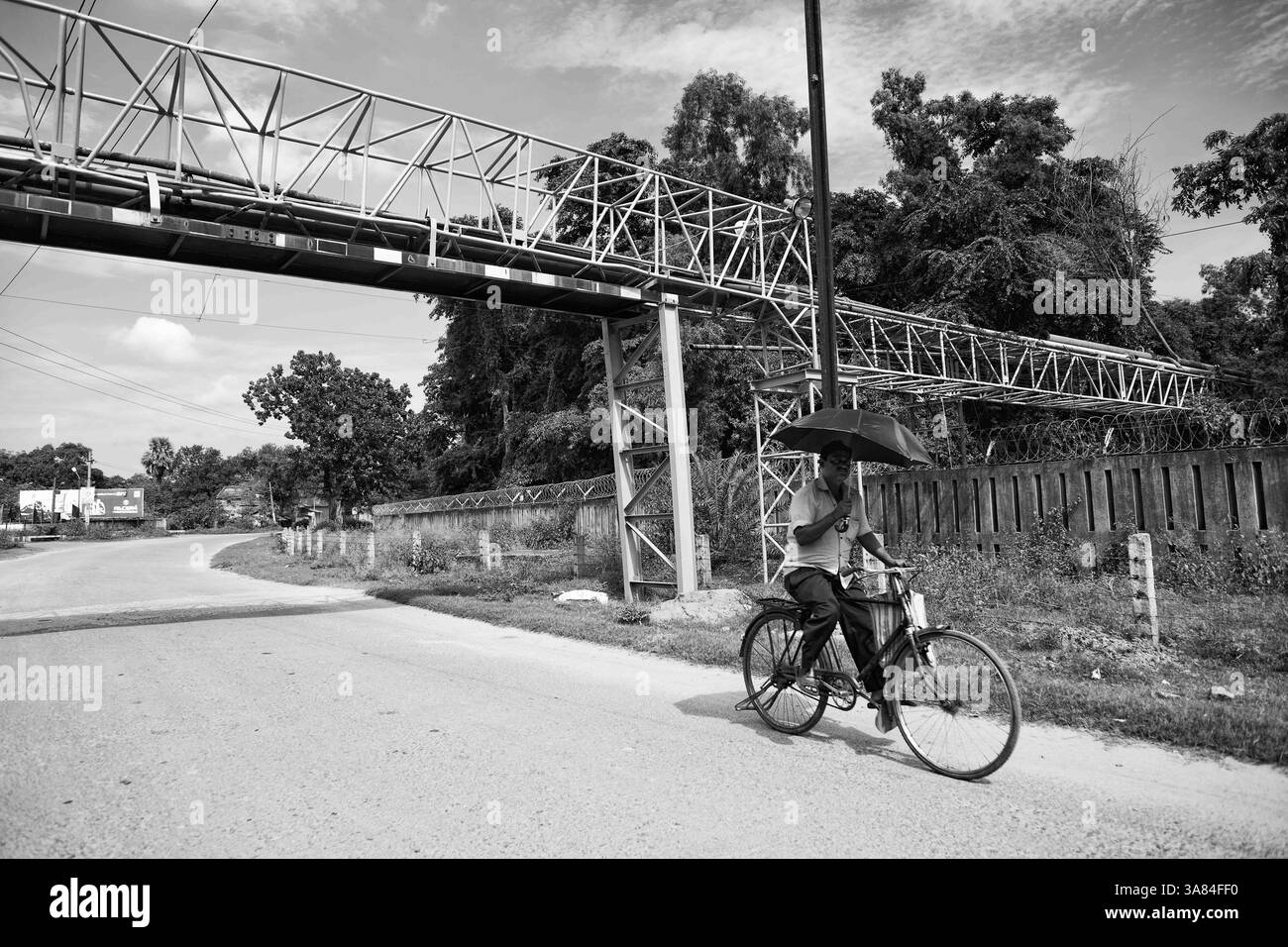 Oct. 3, 2012 - Jadugoda, Jharkhand, India - The tailing pipes carrying ...