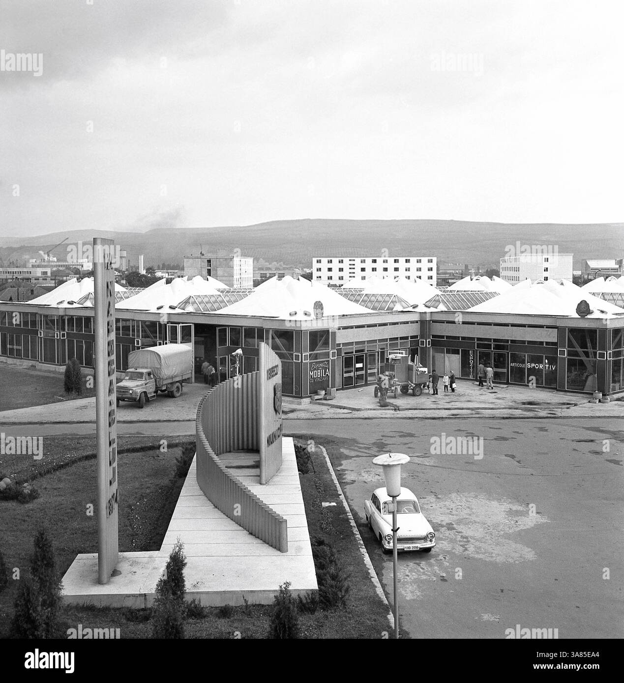 Soviet stores hi-res stock photography and images - Alamy