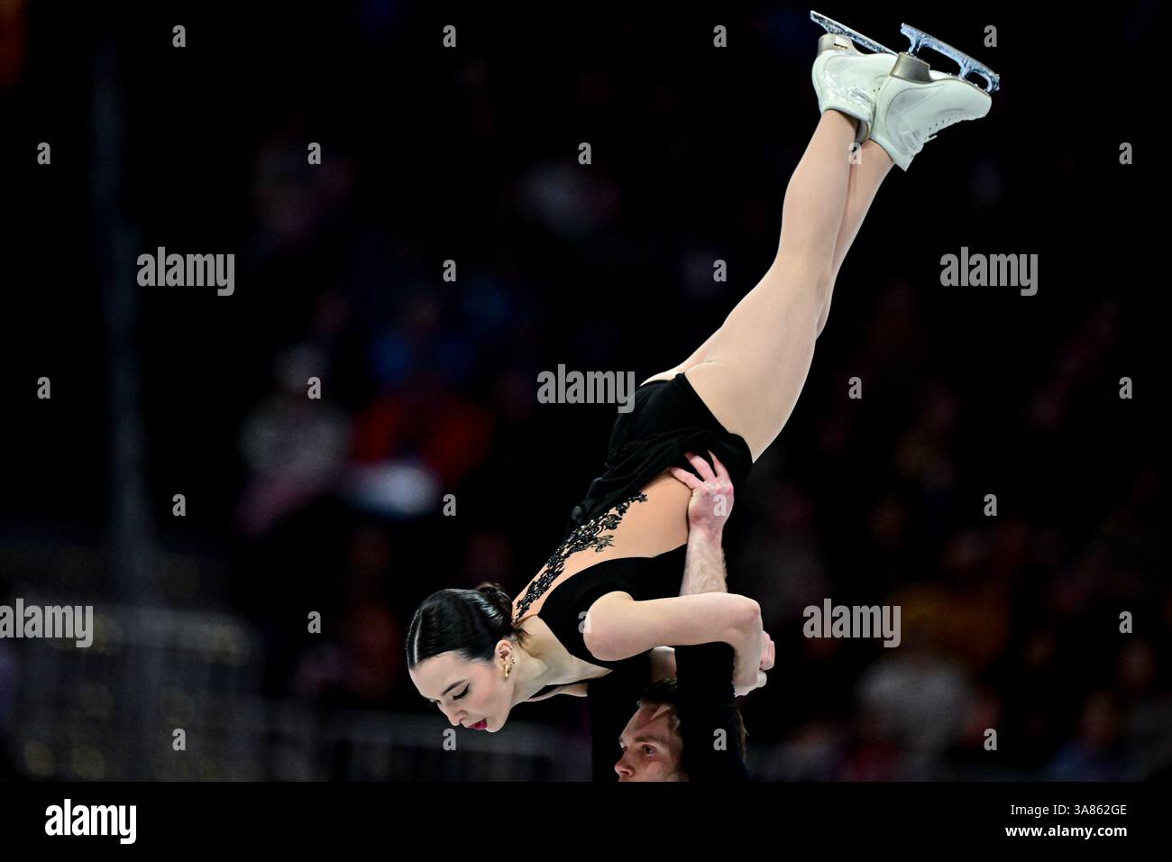 Lia PEREIRA & Trennt MICHAUD (CAN), during Pairs Free Skating, at the ...