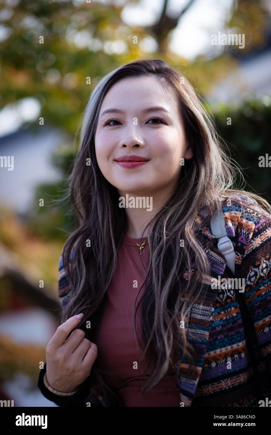 Female model posing at a Kyoto Temple Stock Photo - Alamy