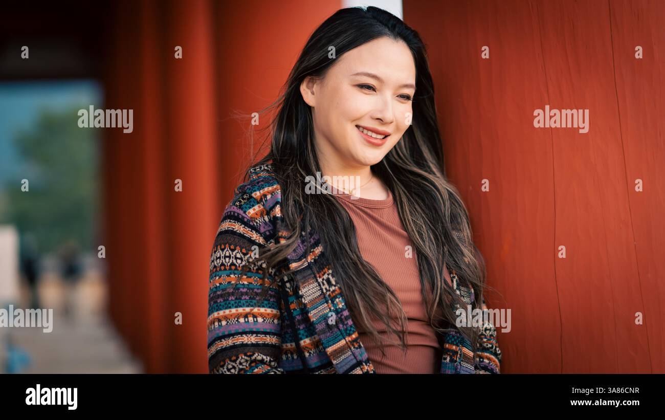 Female model posing at a Kyoto Temple Stock Photo - Alamy