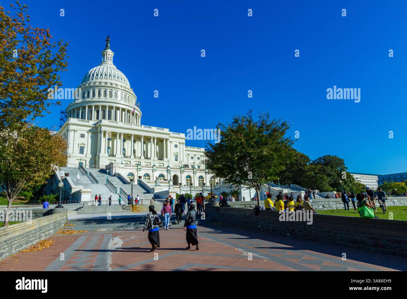 View of the United States Capitol Building, Washington, D.C., United ...