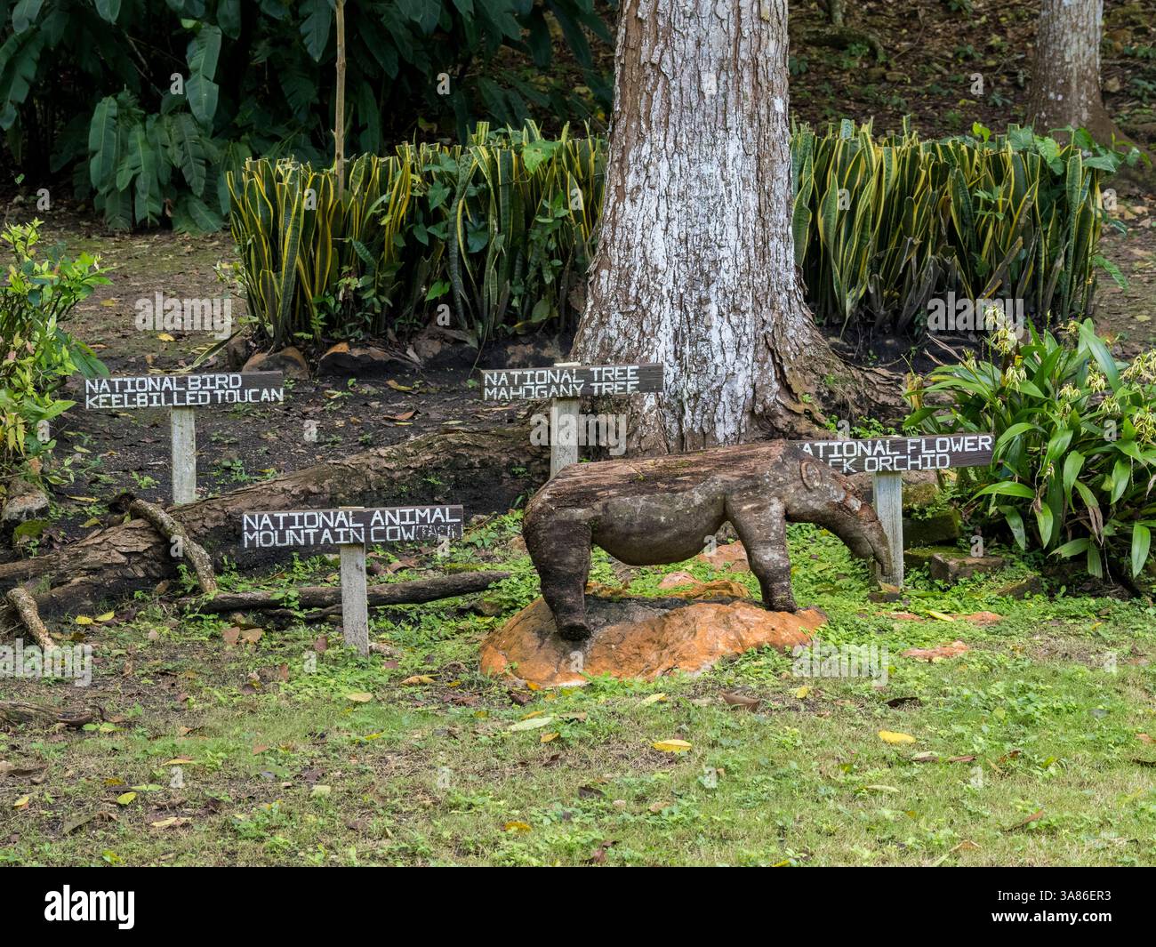 Welcome sign at the Mesoamerican archaeological site of Lamanai ...