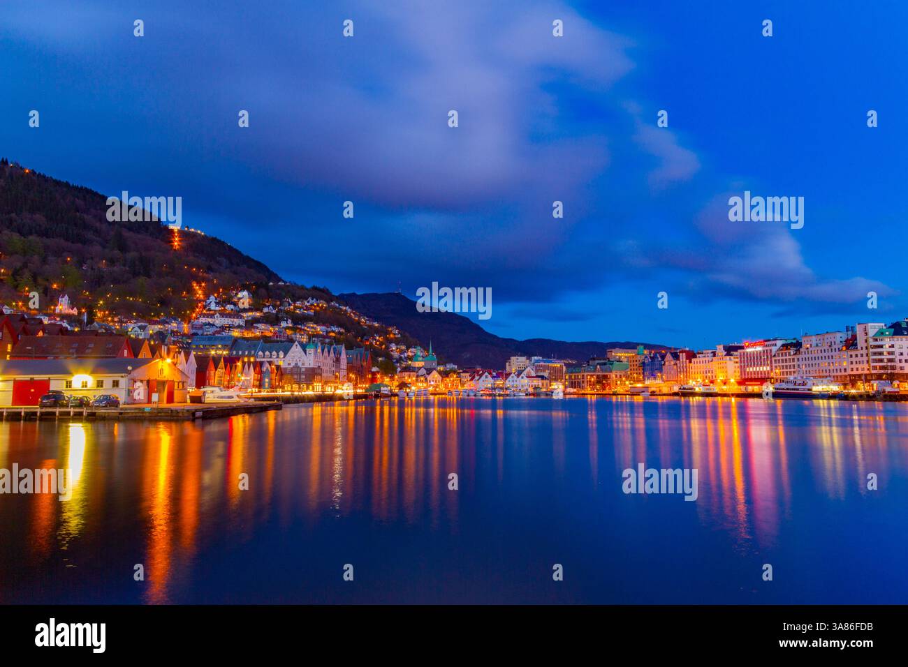 Harbor view night foreground hi-res stock photography and images - Alamy
