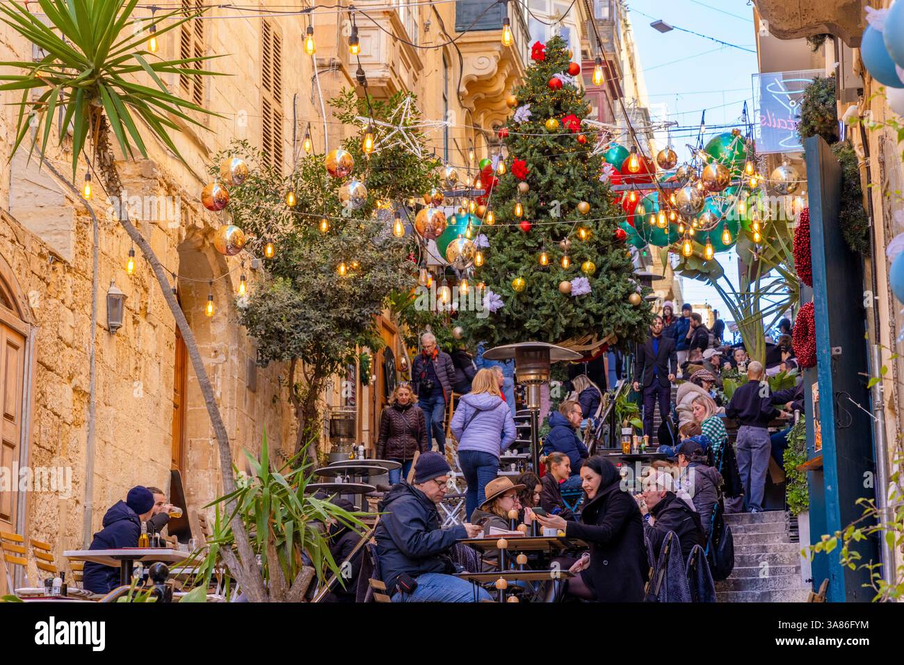 Christmas Street Scene in Valletta, Valletta, Malta Stock Photo - Alamy