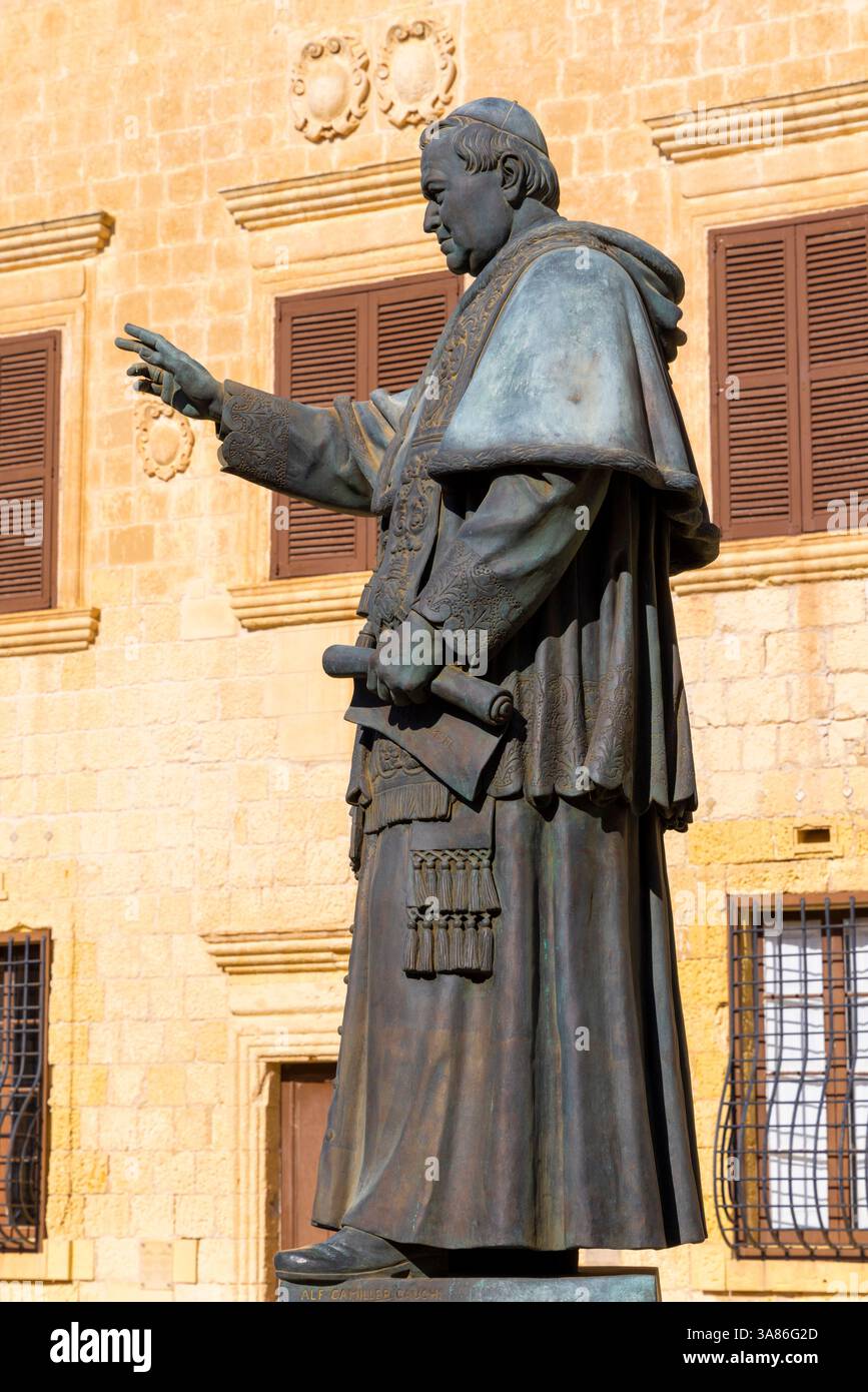 Statue of Papa Piju IX (Pope Pius IX), Cathedral of the Assumption ...