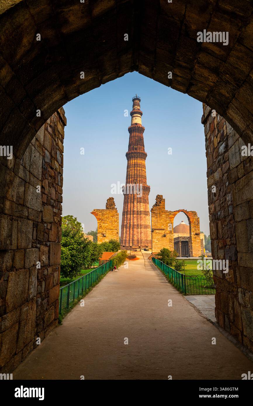 Qutb Minar complex, UNESCO, Delhi, India Stock Photo - Alamy