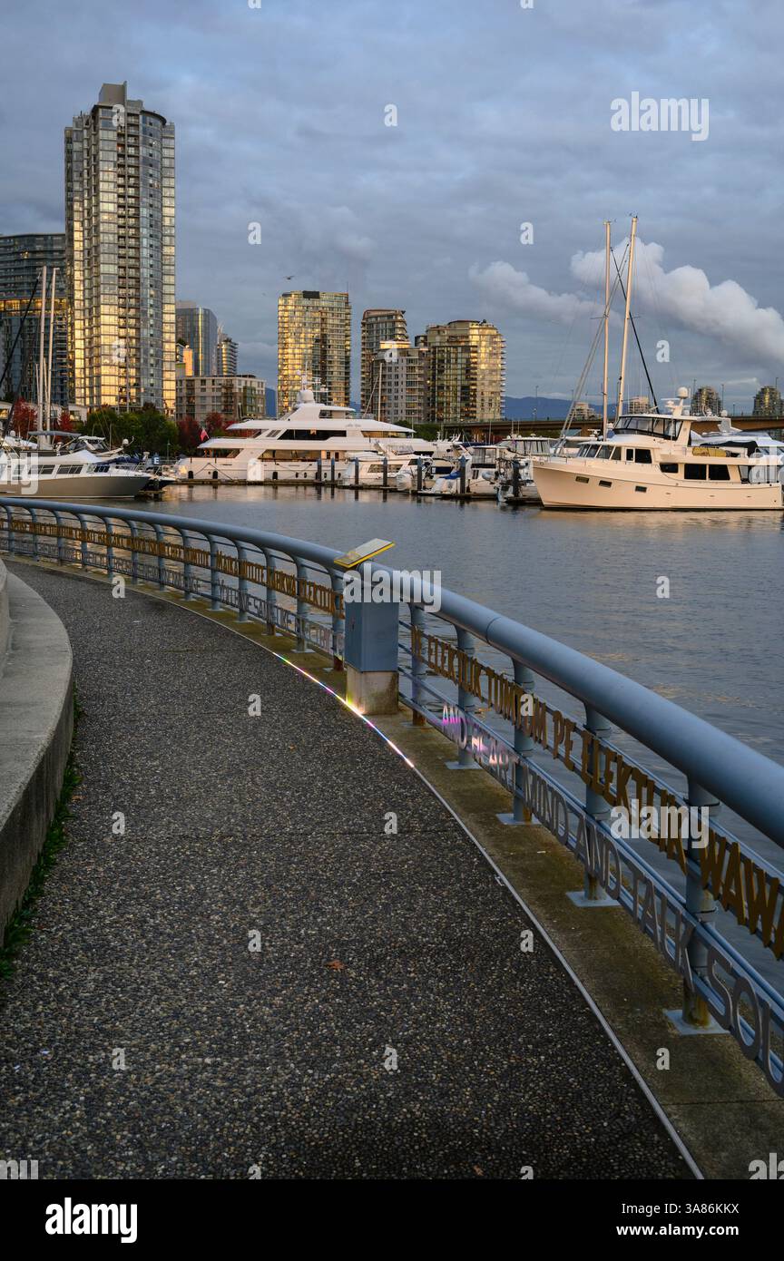 False creek pedestrian waterfront hi-res stock photography and images ...