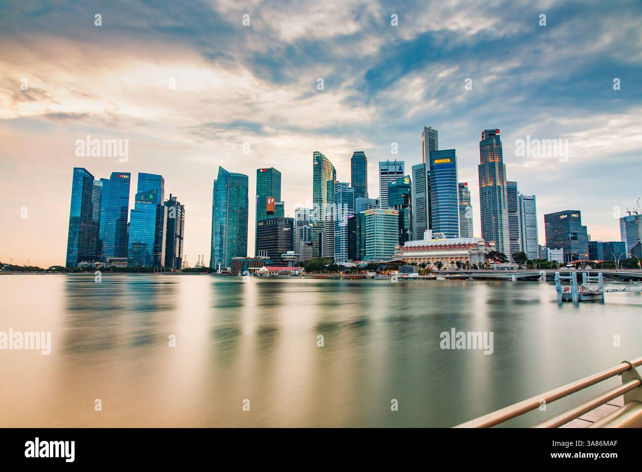 Downtown core skyscrapers by Marina Bay, Singapore Stock Photo - Alamy
