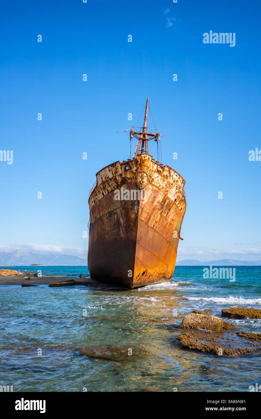 Dimitrios wreck on sandy beach hi-res stock photography and images - Alamy