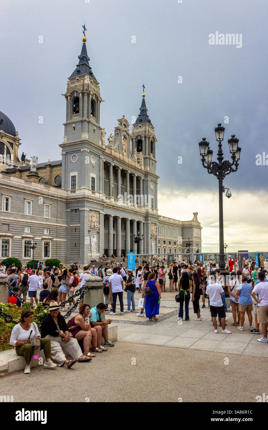Catedral de Santa MarA a la Real de la Almudena, Madrid, Spain Stock ...