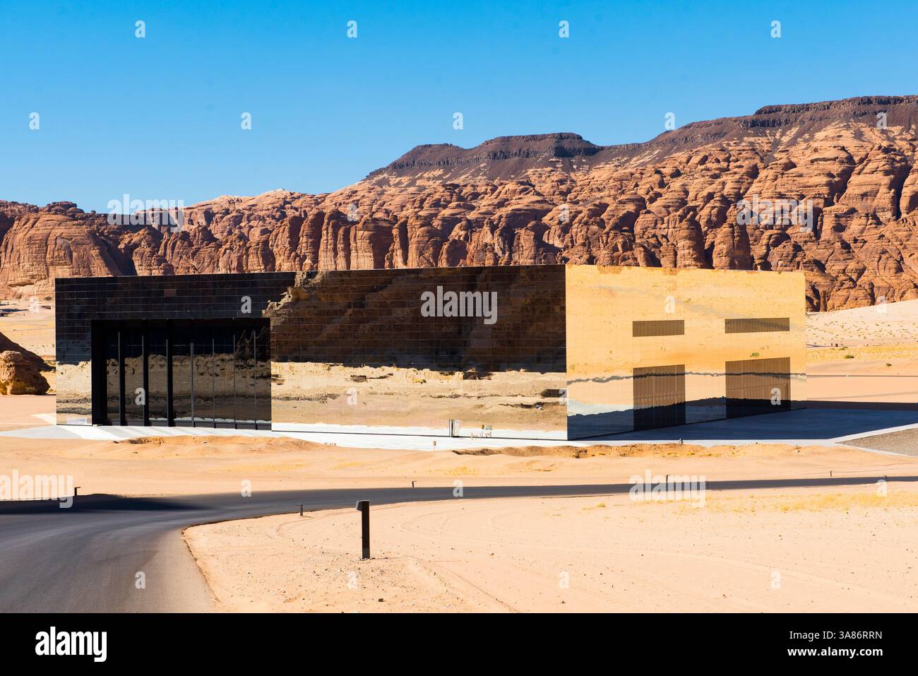 Maraya Theatre, architect Studio Gio Forma, mirrored structure seeming ...