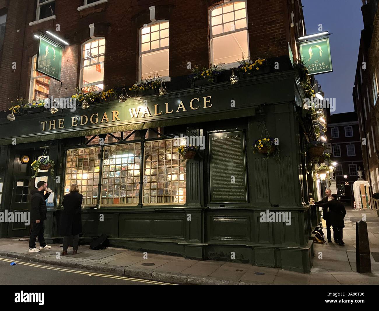 London, UK. 25th Mar, 2025. The Edgar Wallace Pub (to dpa: "How Edgar ...