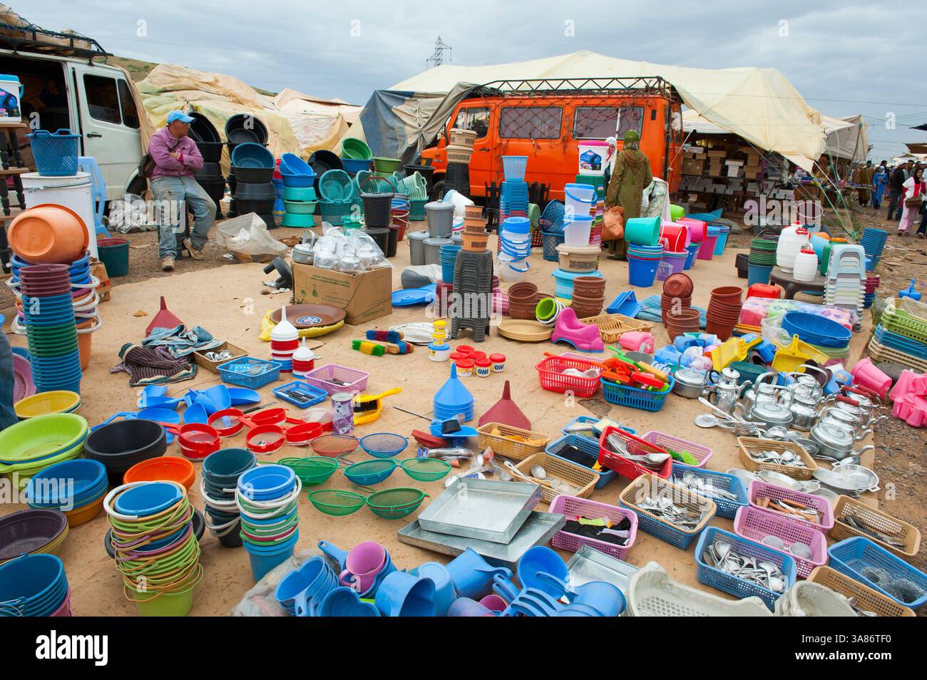 Kitchen utensils display, weekly Berber market, Khenifra province ...