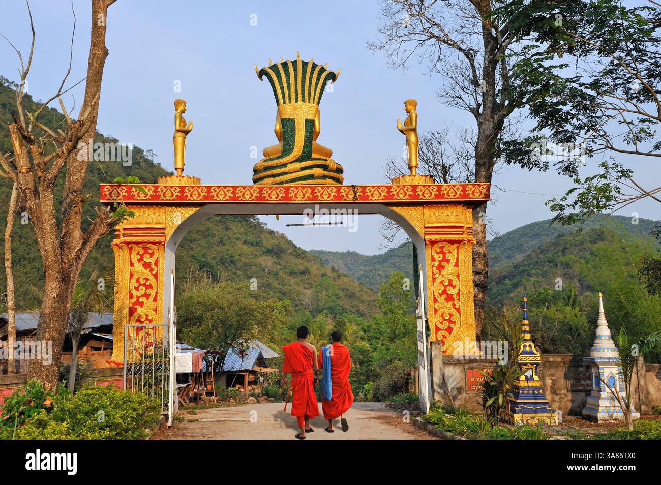 Pha Chiao Sing Kham temple gate at Muang La, Oudomxay Province ...