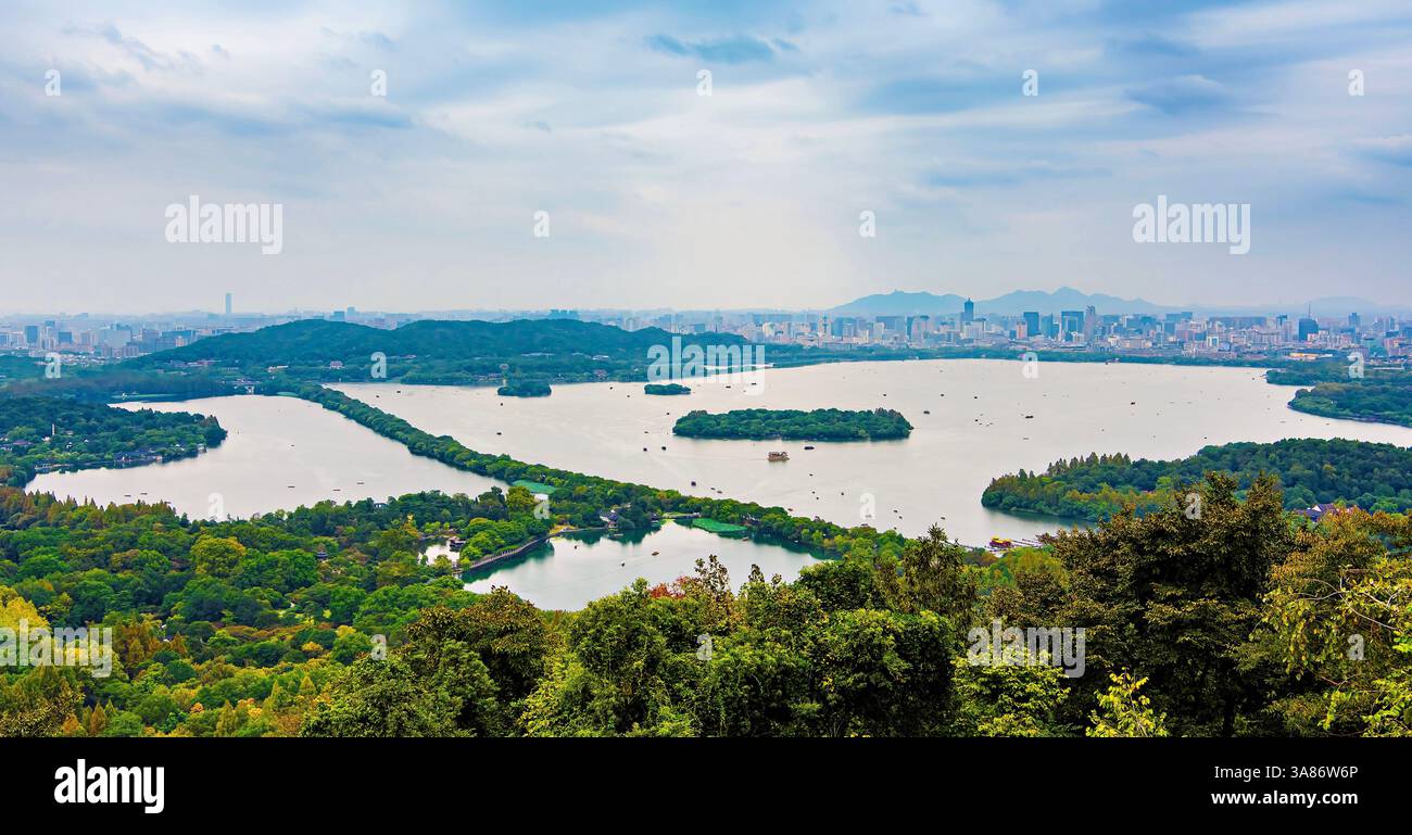 Full view of the West Lake, UNESCO, Hangzhou, Zhejiang Province, China ...