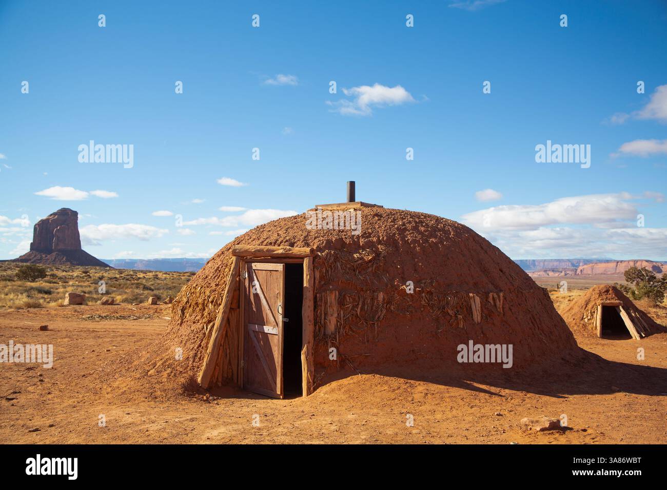 Navajo Hogan House, Monument Valley Navajo Tribal Park, Utah, United ...