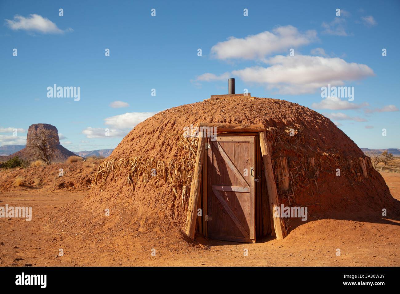 Navajo Hogan House, Monument Valley Navajo Tribal Park, Utah, United ...