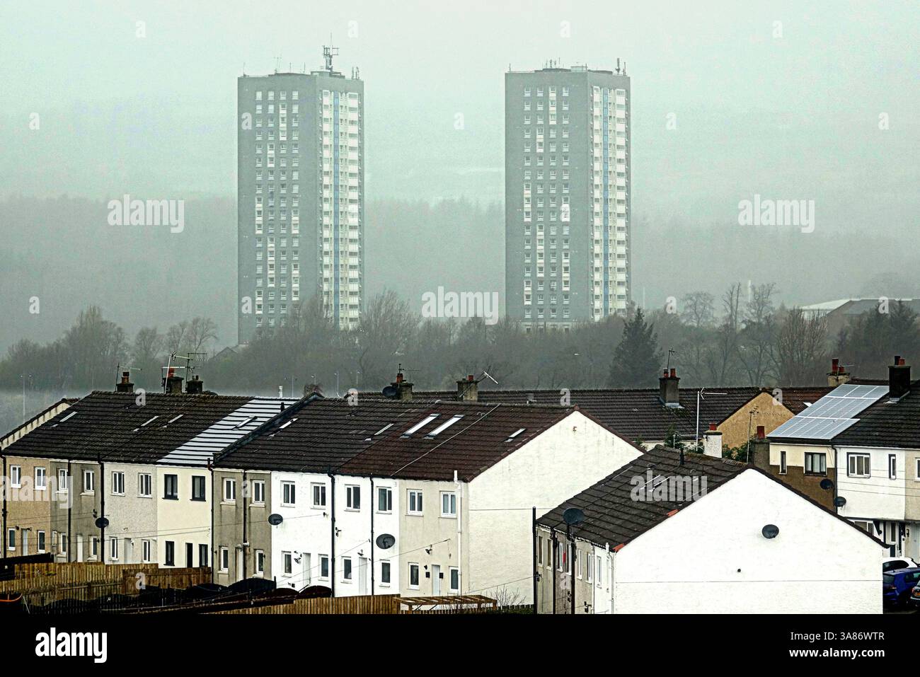 Glasgow, Scotland, UK. 28th March, 2025. UK Weather: Spring sees early ...
