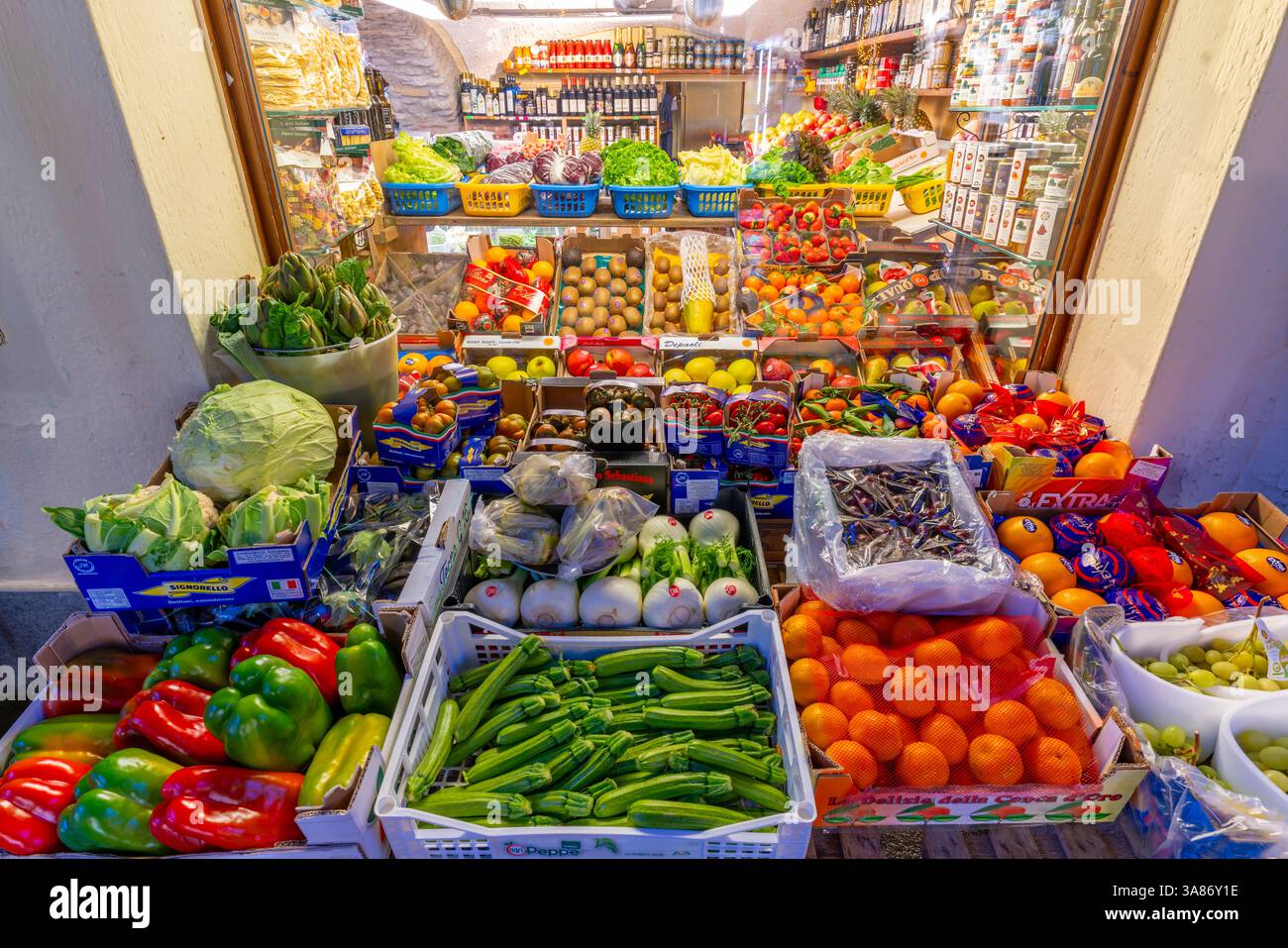 View shop window hi-res stock photography and images - Alamy