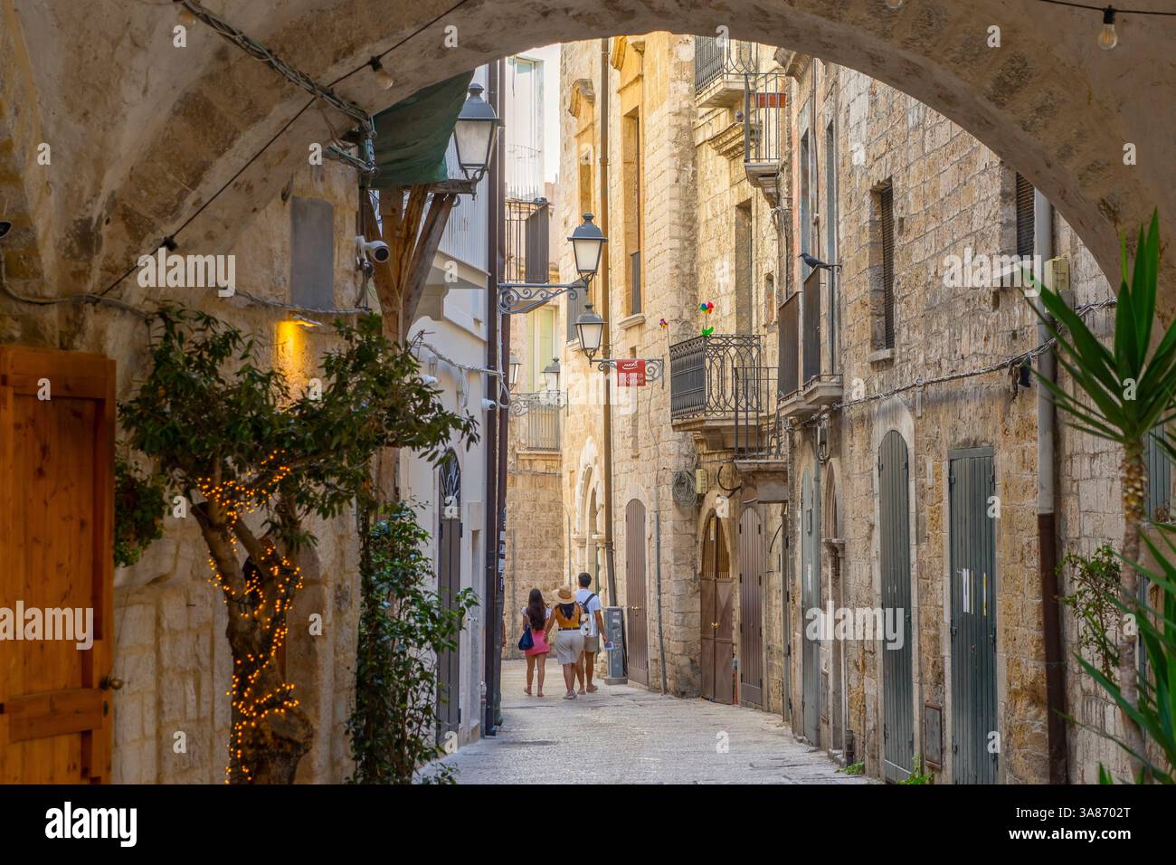 Bari bari hi-res stock photography and images - Alamy