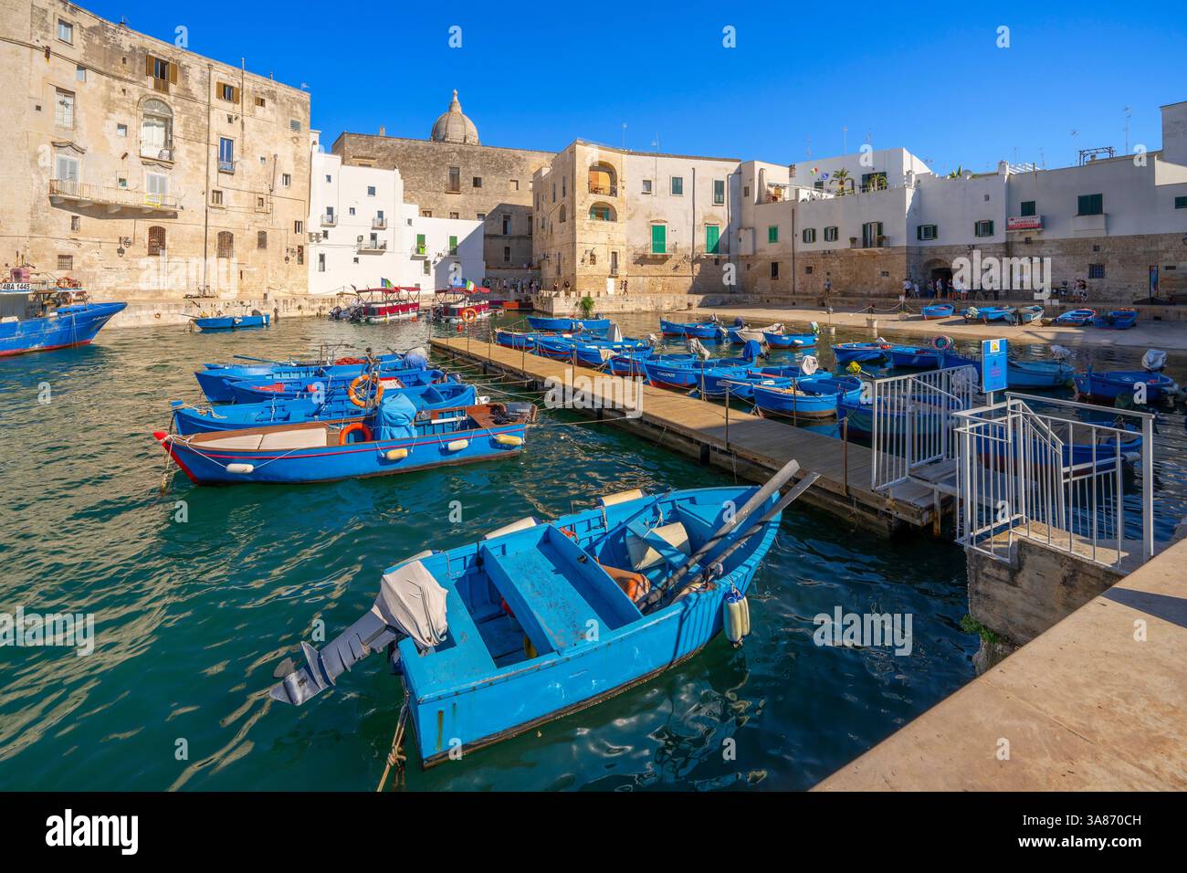 Monopoli fisherman boats hi-res stock photography and images - Alamy
