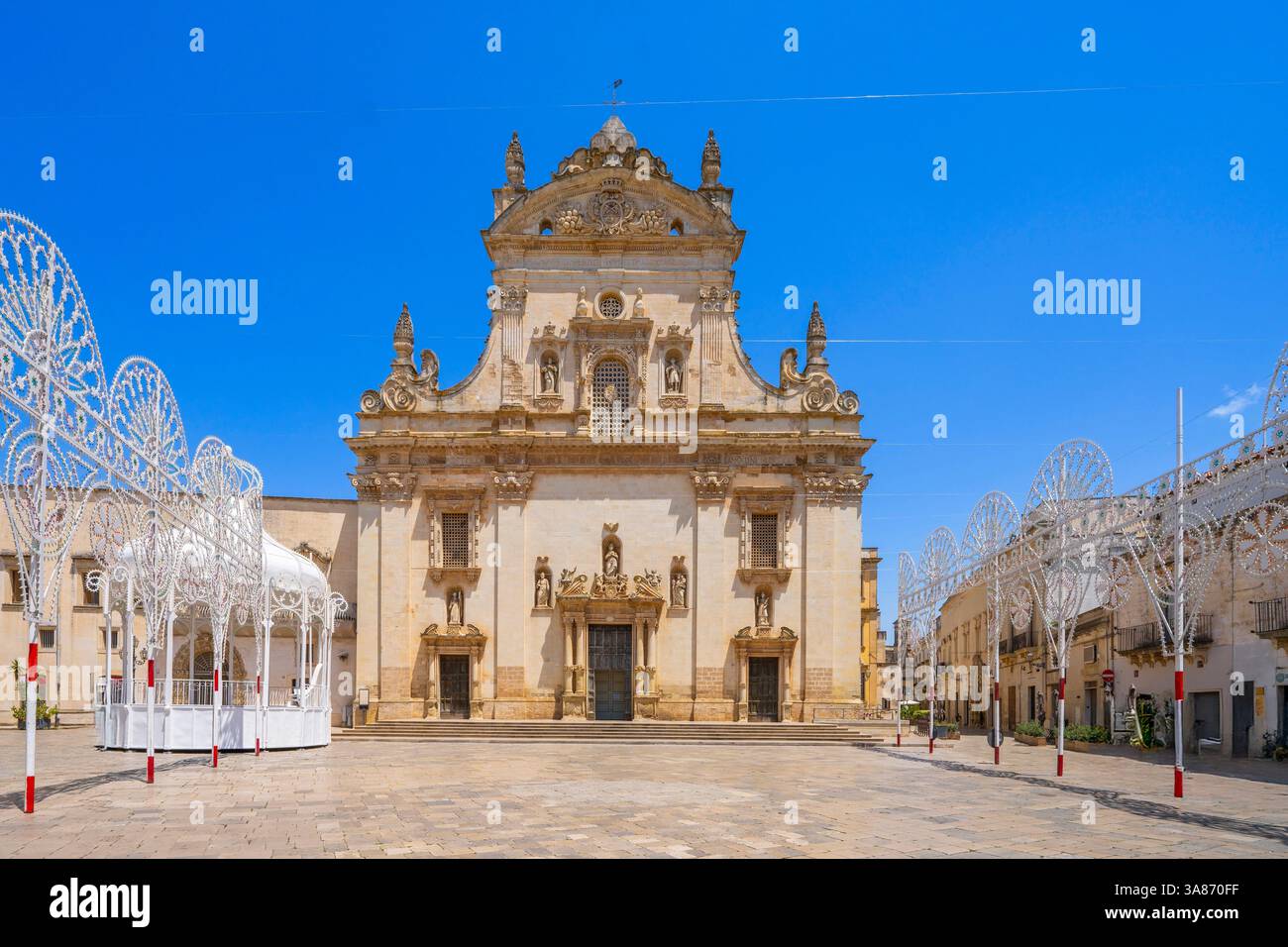 Mother church of ss peter and paul hi-res stock photography and images ...