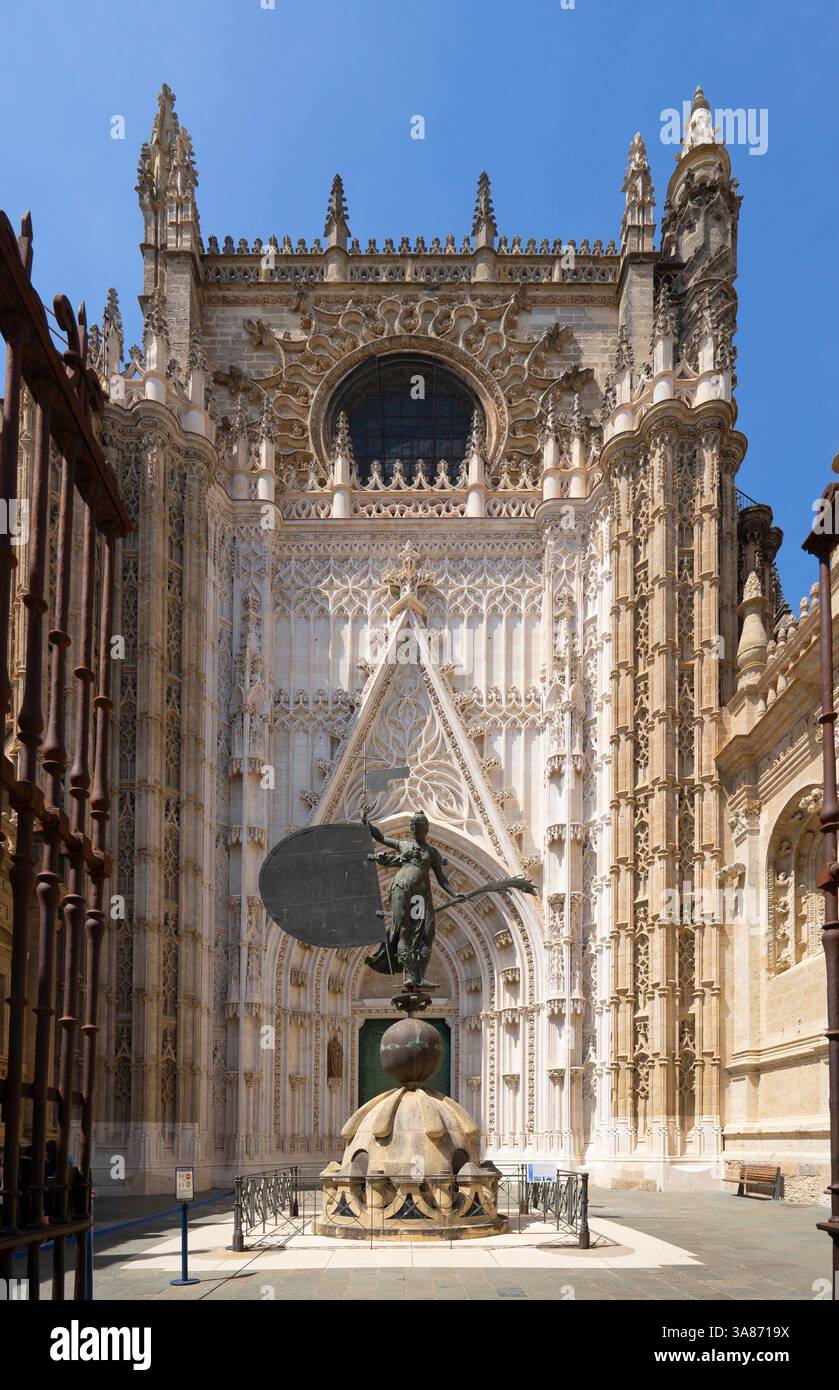 Seville cathedral andalusia spain breathtaking hi-res stock photography ...