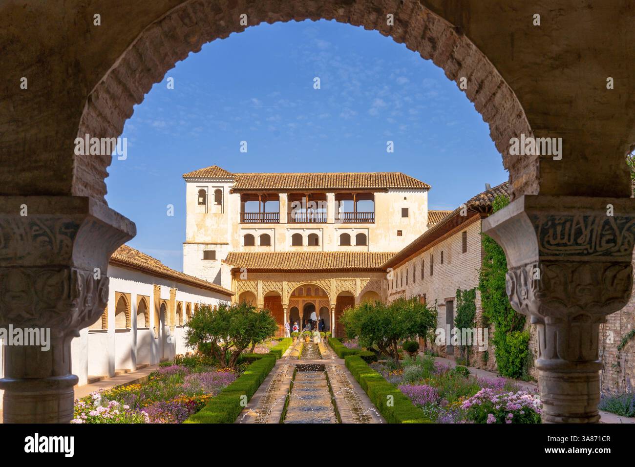 Generalife Palace, Generalife Gardens, Islamic and Mudejar architecture ...