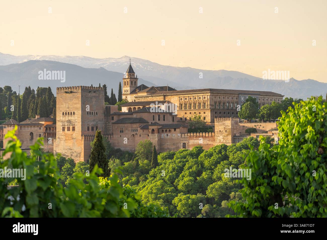 Mirador de San Nicolas, Islamic and Mudejar architecture, Alhambra ...