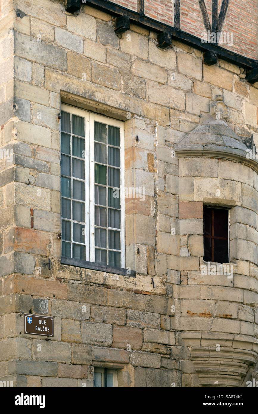Medieval quarter, 14th century Gothic house, Rue Balene. Facade detail ...